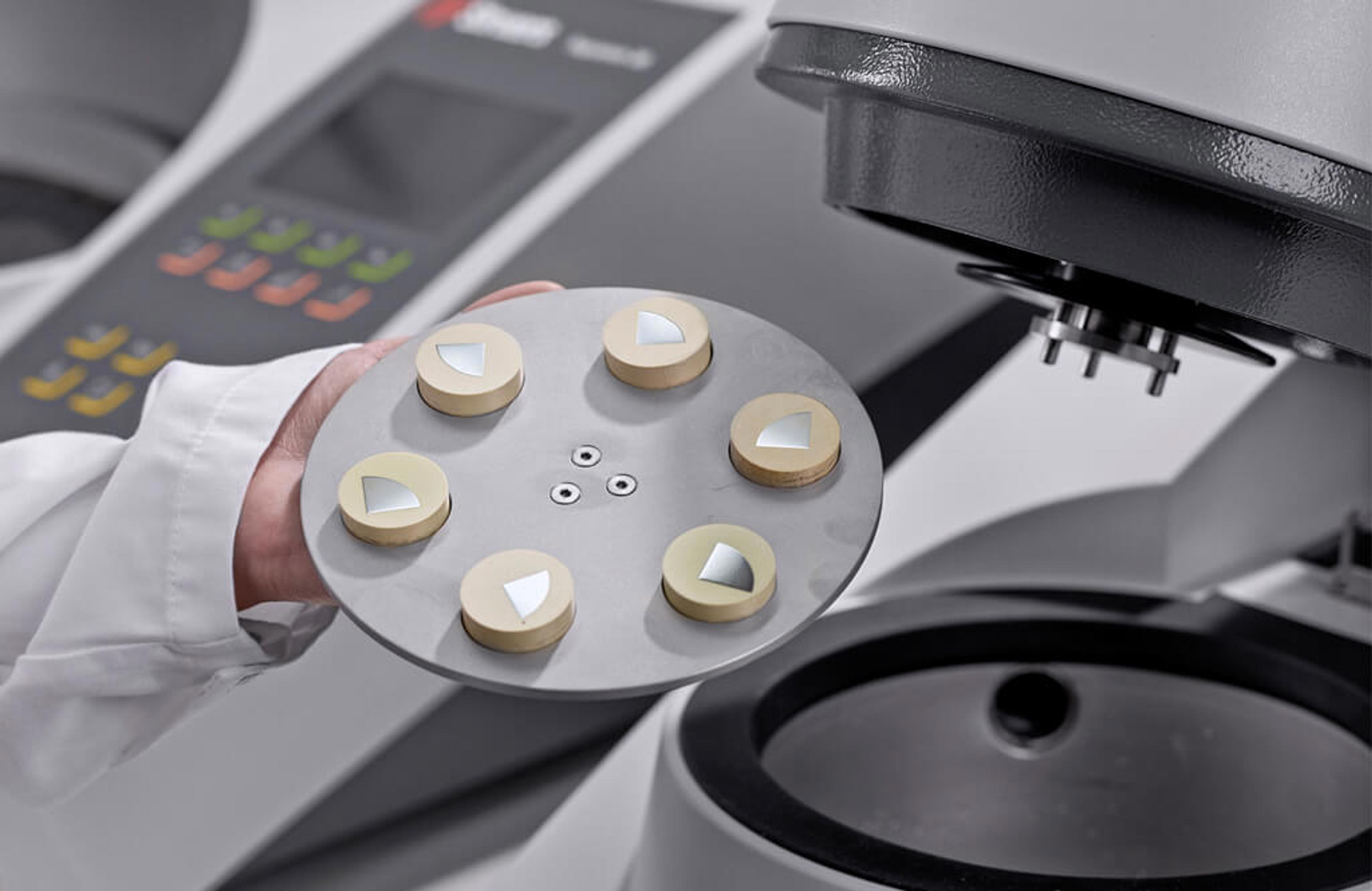 Automatic metallographic cleaning products | Struers.com